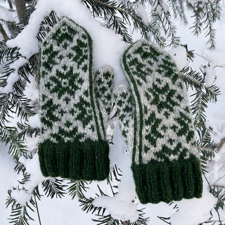 Stickade vantar – Julvanten 2022 – litevirkning